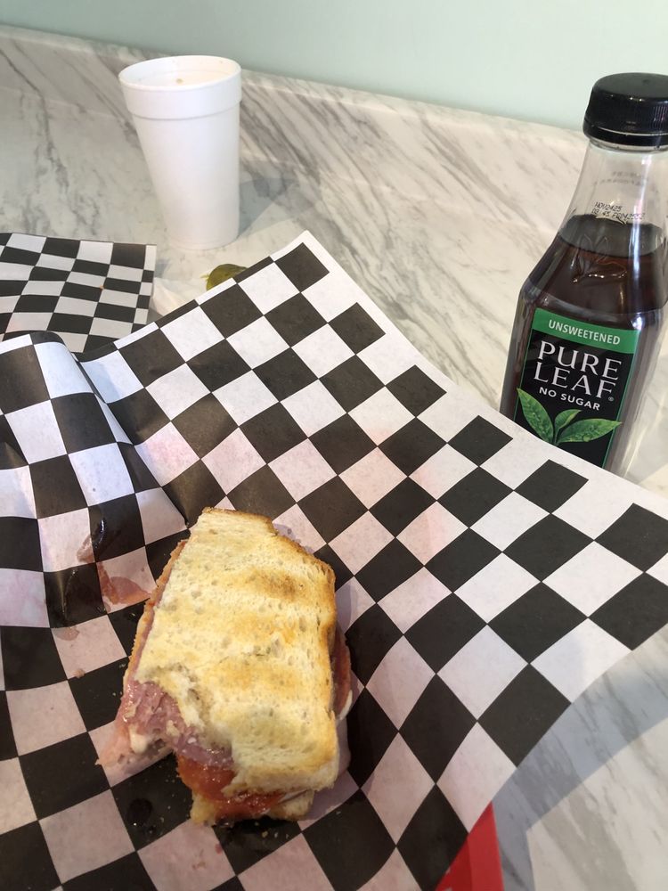 OFF MAIN DELI AND BAKERY - Updated October 2025 - 10 Photos & 20 ...