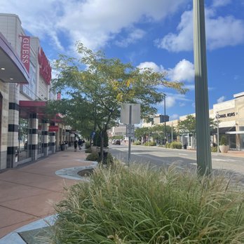 TANGER OUTLETS ATLANTIC CITY - Updated December 2025 - 205 Photos & 224 ...