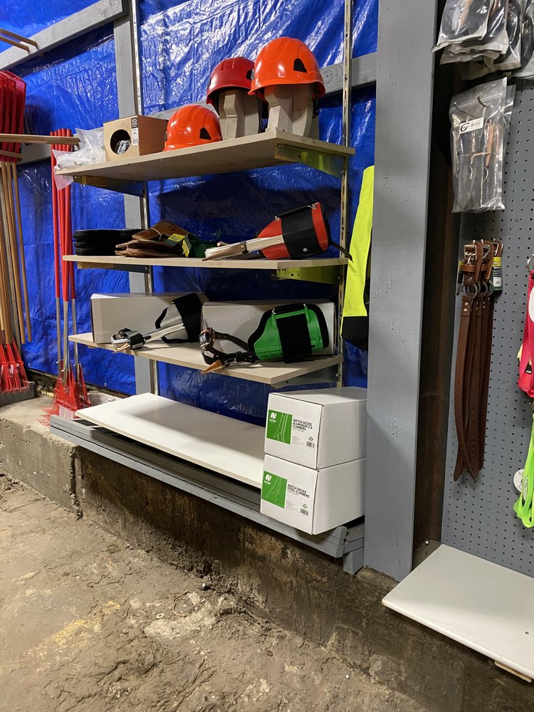 FORREST LYTLE - Updated November 2025 - 14 Photos - 205 Smalley Rd ...