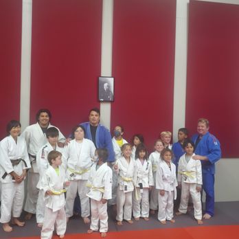 LAKERIDGE ATHLETIC CLUB - Updated December 2024 - 48 Photos & 70 ...