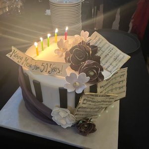 THE CRIMSON CAKE - 393 Photos & 220 Reviews - 3830 Oceanic Dr ...