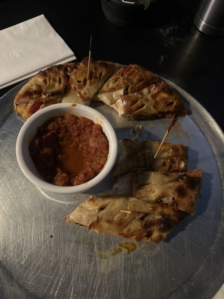 PATRIOTS PUB AND GRILL - Updated April 2024 - 66 Photos & 130 Reviews ...