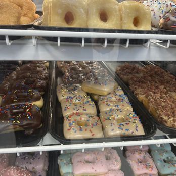 COUNTRY BAKERY OF LEHI - 158 Photos & 181 Reviews - 172 W Main St, Lehi ...