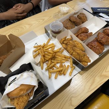 CHICKNGO - Updated October 2025 - 57 Photos & 28 Reviews - 2242 Hylan ...