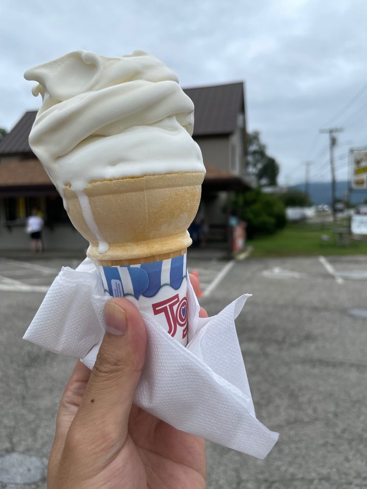 VILLAGE SNACK BAR 11 Photos 19 Reviews 389 W St Rutland Vermont