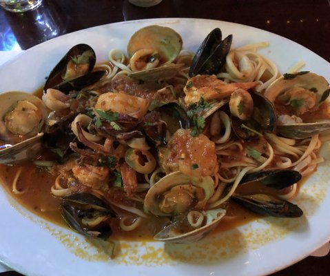 THE RANDALL MANOR TAVERN - 56 Photos & 33 Reviews - 735 Castleton Ave ...