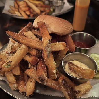 BRINDLE ROOM - Updated July 2024 - 94 Photos & 41 Reviews - 647 East ...