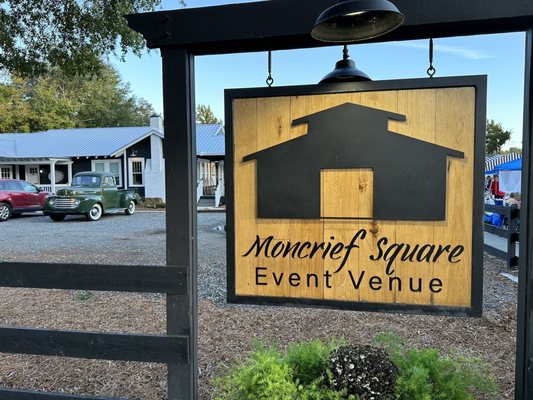 MONCRIEF SQUARE - Updated October 2025 - 11 Photos - 205 N Laurel St ...