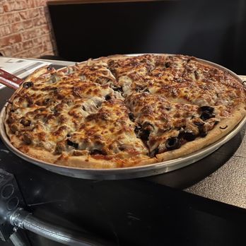 BRICKROAD’S GRILLE - Updated January 2026 - 214 Green St, Clarks ...