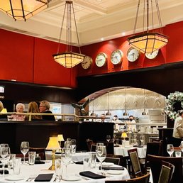 THE CAPITAL GRILLE - Updated July 2025 - 1009 Photos & 1004 Reviews ...