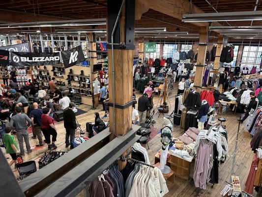 SPORTS BASEMENT - BRYANT STREET - Updated January 2026 - 229 Photos ...