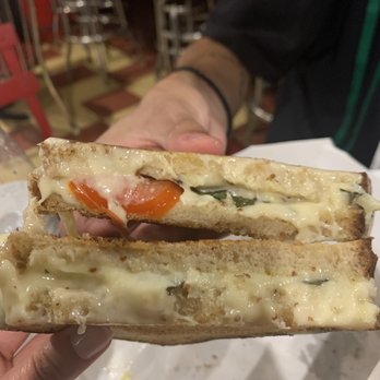 Beecher’s Handmade Cheese - Takeout & Delivery - 4051 Photos & 2918 ...