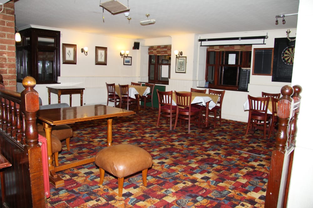 EMPERORS HEAD - Updated October 2025 - 1 Emperors Gate, Stevenage ...