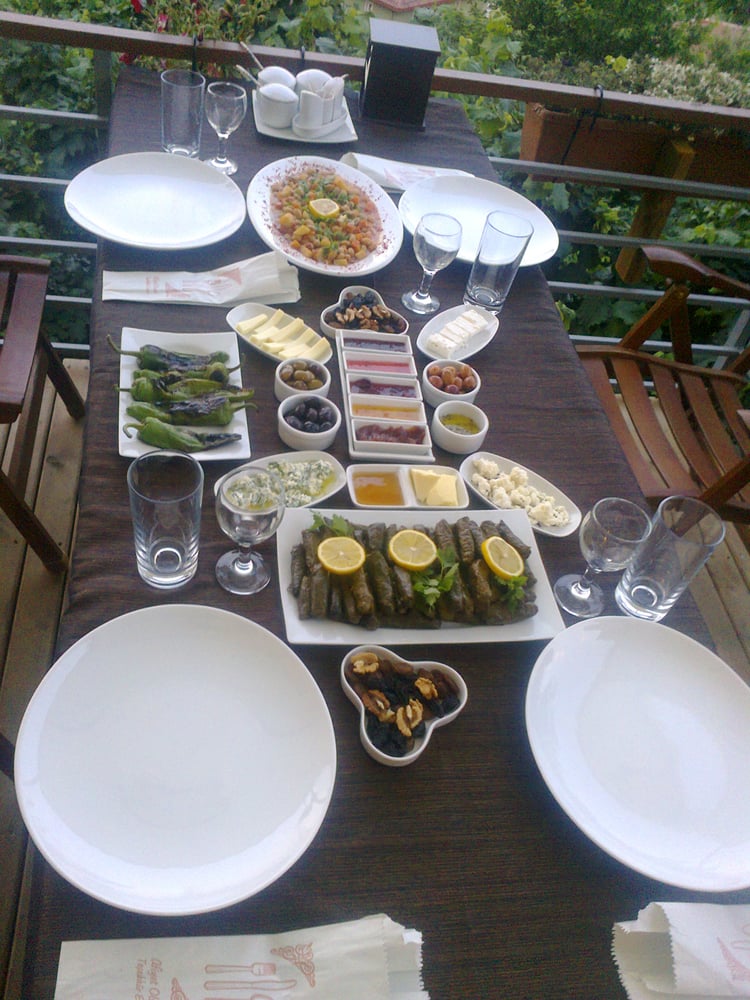 E-KAPI CAFE & RESTARAUNT - Görele Mah., İstanbul, Turkey - Turkish ...