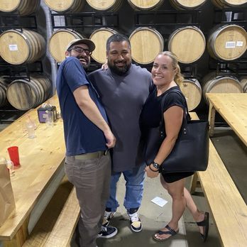 URBAN ROOTS BREWING & SMOKEHOUSE - Updated November 2024 - 1870 Photos ...