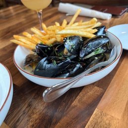 MILL CITY PUBLIC HOUSE - Updated July 2025 - 121 Photos & 97 Reviews ...