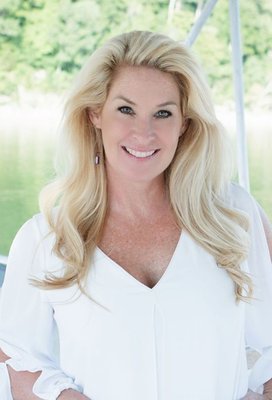 CHRISTY ESTEP - CENTURY 21 ADVANTAGE REALTY - Updated June 2024 ...