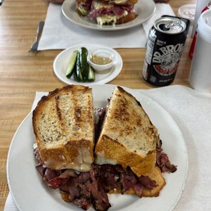 LARRY’S LUNCH BOX DELICATESSEN NORTH - Updated December 2025 - 57 ...