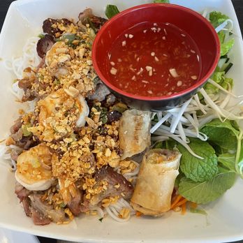 LC PHO - Updated November 2024 - 184 Photos & 173 Reviews - 2739 W ...