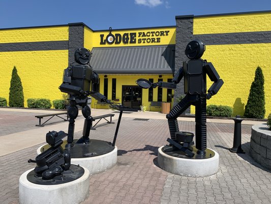 LODGE FACTORY STORE - 51 Photos & 37 Reviews - 220 E 3rd St, South ...