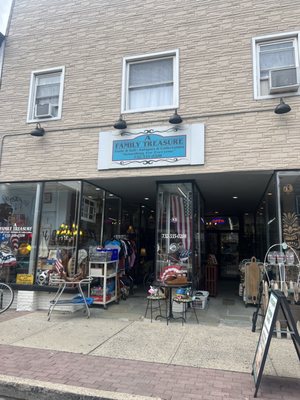 A FAMILY TREASURE - Updated December 2025 - 13 W Front St, Keyport, New ...