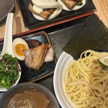 GOLDEN PORK TONKOTSU RAMEN BAR - Updated September 2024 - 3108 Photos ...