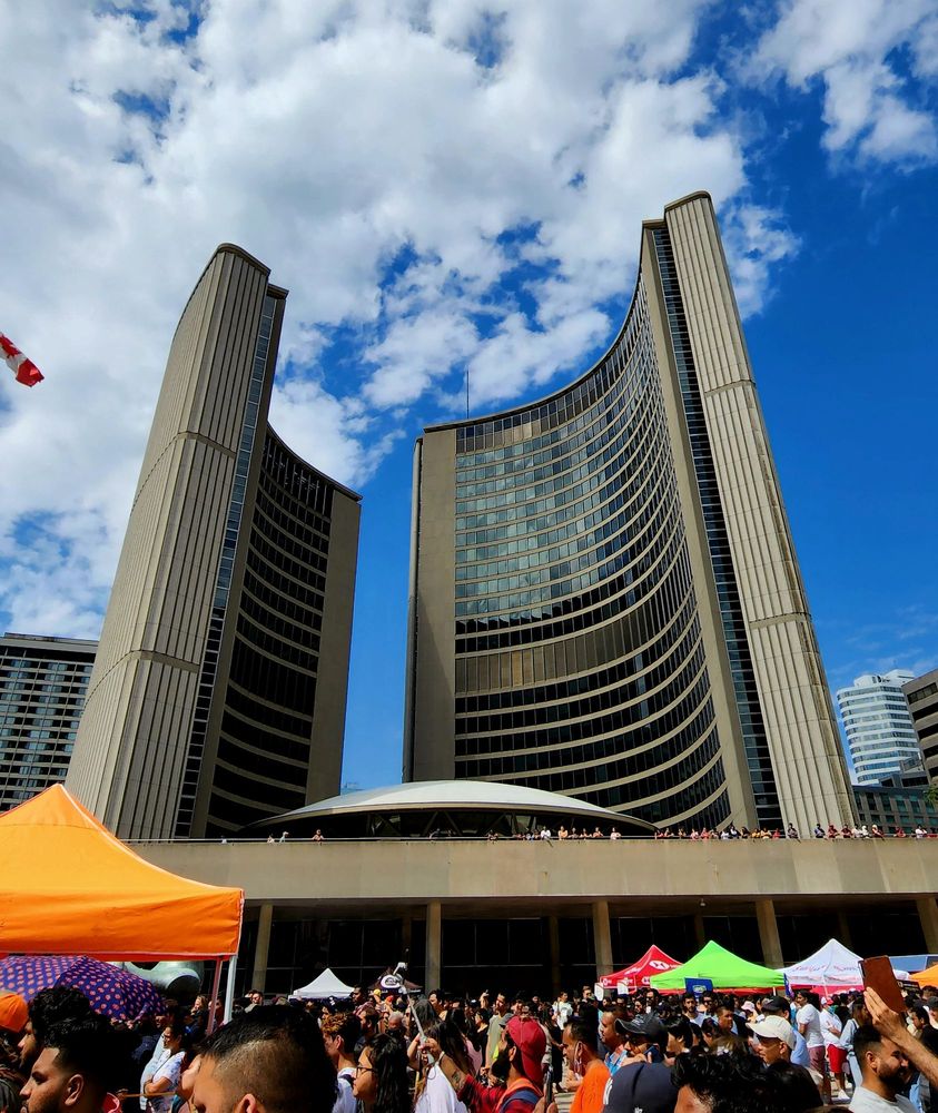 TORONTO CITY HALL - Updated July 2025 - 565 Photos & 28 Reviews - 100 ...