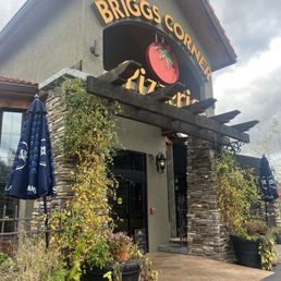 BRIGGS CORNER PIZZERIA - Updated December 2025 - 125 Photos & 291 ...