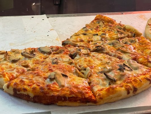 VARSITY PIZZA - 107 Photos & 116 Reviews - 802 S Crouse Ave, Syracuse ...