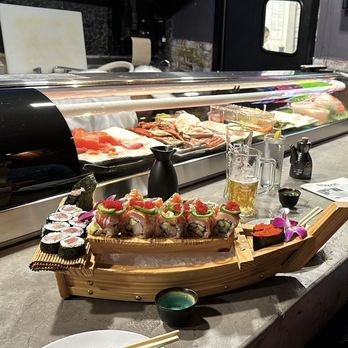 MOON THAI AND JAPANESE RESTAURANT - Updated December 2024 - 813 Photos ...