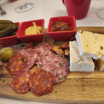 CHOUCHOU FRENCH BISTRO - Updated November 2024 - 253 Photos & 100 ...