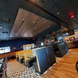 NOTCH MODERN KITCHEN & BAR - Updated September 2024 - 264 Photos & 204 ...