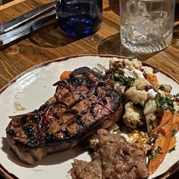 DISTRICT KITCHEN & COCKTAILS - Updated July 2025 - 827 Photos & 822 ...