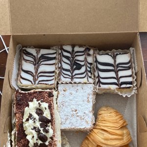 NERI’S BAKERY PRODUCTS, INC. - 88 Photos & 105 Reviews - 31 Pearl St ...