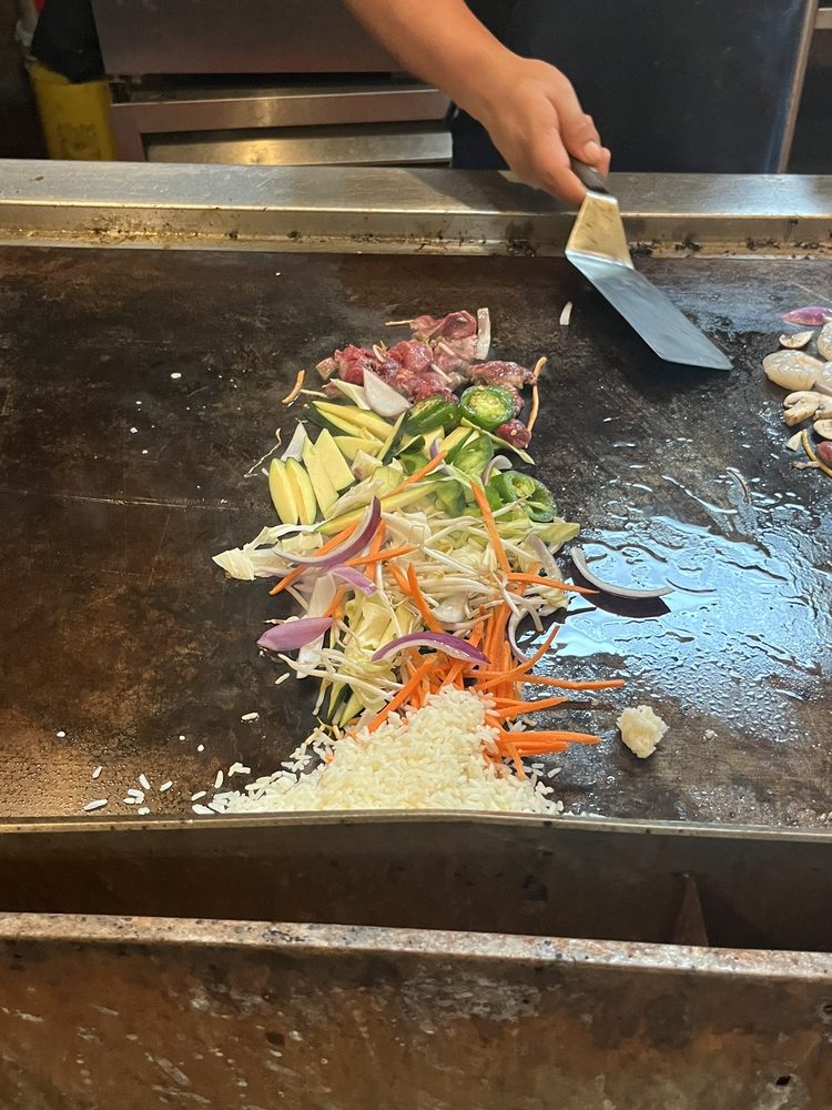 CHOW TIME GRILL & BUFFET - Updated July 2024 - 329 Photos & 333 Reviews ...