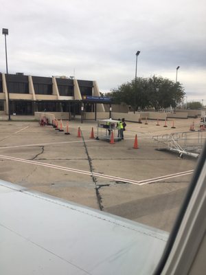 ROSWELL INTERNATIONAL AIR CENTER - ROW - 16 Photos & 17 Reviews ...