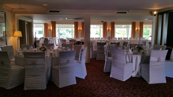 DONALDA CLUB - Updated December 2025 - 11 Photos - 12 Bushbury Drive ...