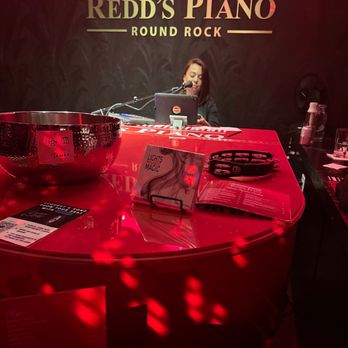 REDD’S PIANO BAR AND LOUNGE - Updated September 2024 - 23 Photos & 27 ...