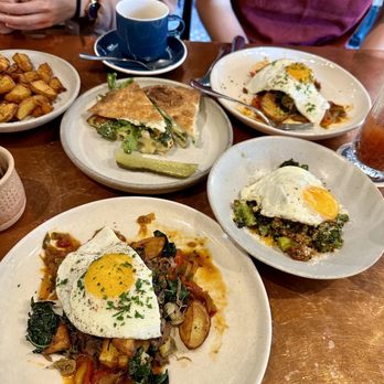 DOLLY OLIVE - Updated July 2024 - 377 Photos & 149 Reviews - 527 SW ...