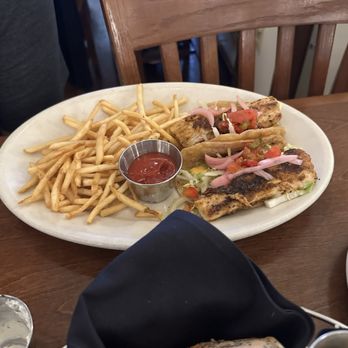 COMMON GRILL - Updated December 2024 - 226 Photos & 372 Reviews - 112 S ...