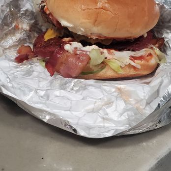 WEEKEND DREAMS BURGERS & GRILL - Updated May 2024 - 283 Photos & 433 ...