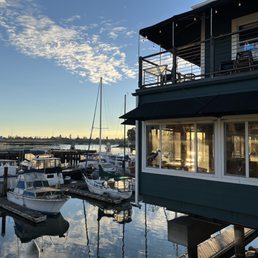 QUINN’S LIGHTHOUSE - Updated June 2025 - 1078 Photos & 1117 Reviews ...