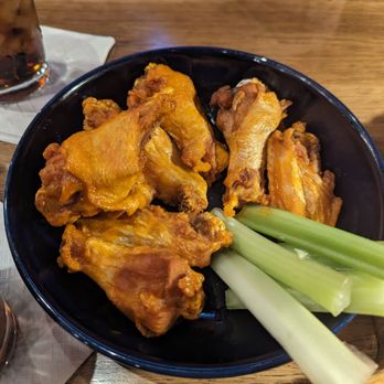 RUSTY BUCKET RESTAURANT & TAVERN - Updated June 2024 - 376 Photos & 268 ...