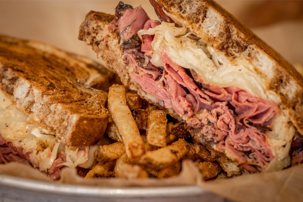 THORN HILL TAP HOUSE - Updated May 2024 - 221 Photos & 266 Reviews ...