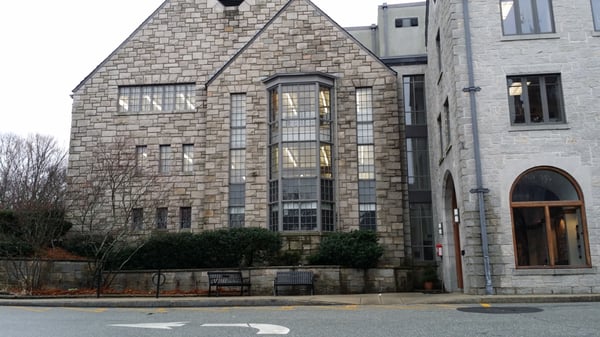 WINCHESTER PUBLIC LIBRARY - Updated October 2025 - 14 Photos & 11 ...