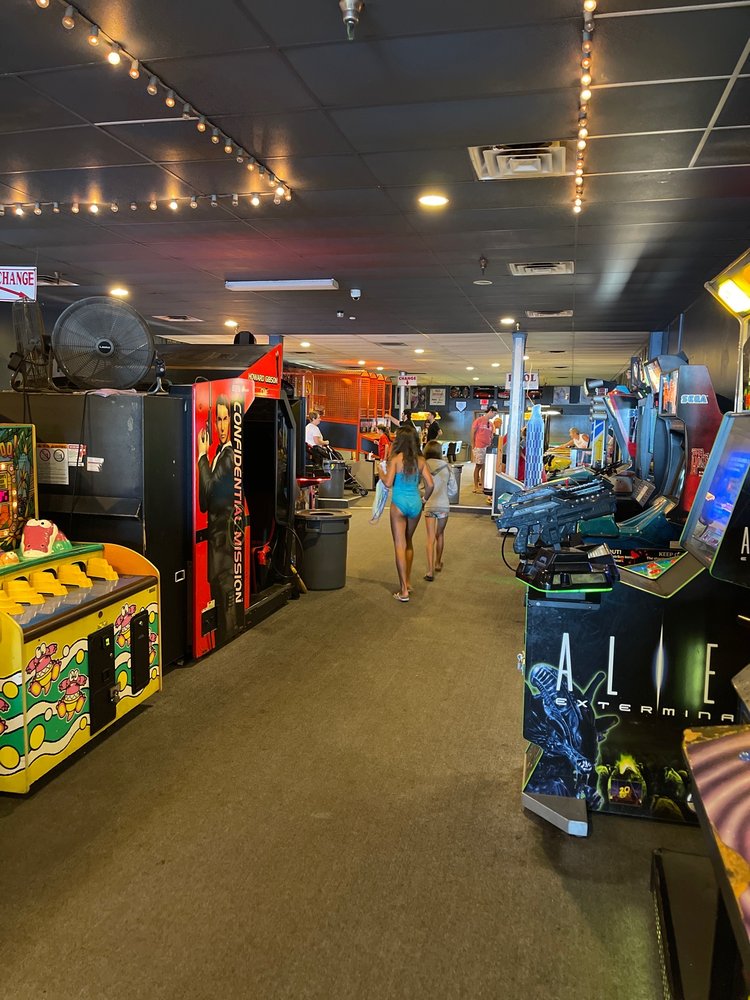 HOLLYWOOD ARCADE - Updated December 2025 - 12 Photos - 802 Boardwalk ...
