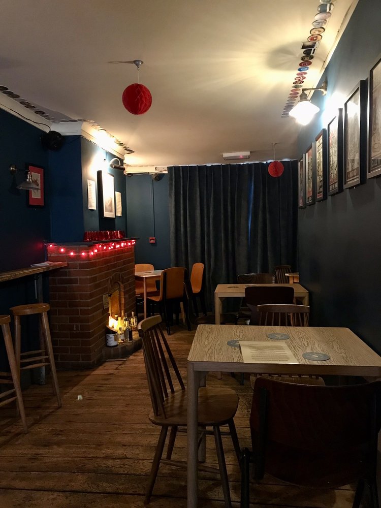 THE TWELVE TAPS - Updated December 2024 - 13 Photos - 102 High St ...