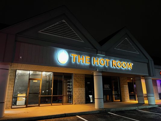 THE HOT ROOM - BLOOMINGTON - Updated December 2025 - 891 S College Mall ...