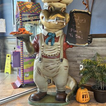 GATOR’S GRILL AND SPIRITS - Updated December 2025 - 37 Photos & 57 ...