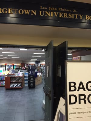 GEORGETOWN UNIVERSITY BOOKSTORE - 35 Photos & 18 Reviews - Bookstores ...